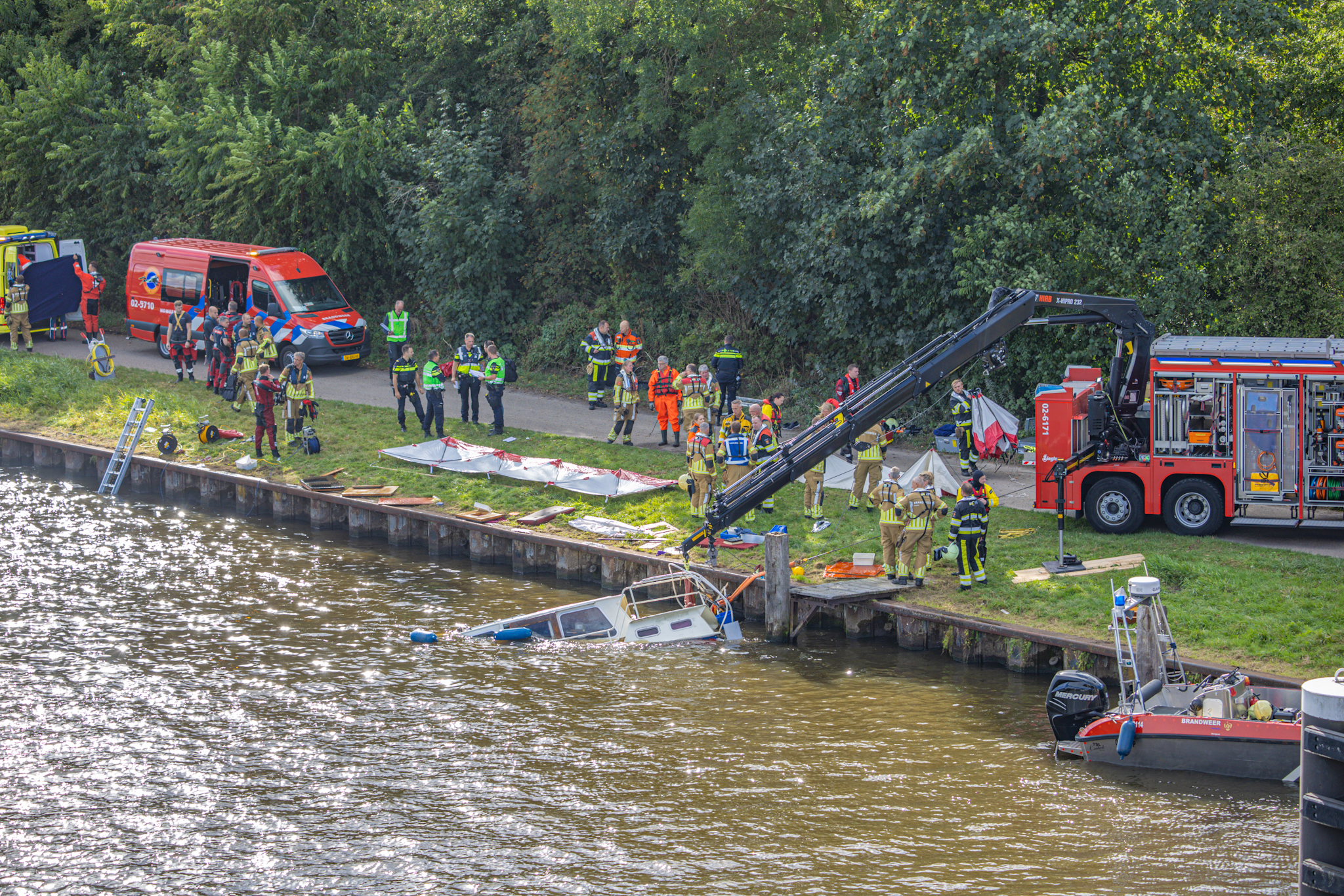 Vrouw 69 omgekomen bij ongeval op Prinses Margrietkanaal- 112 Nof